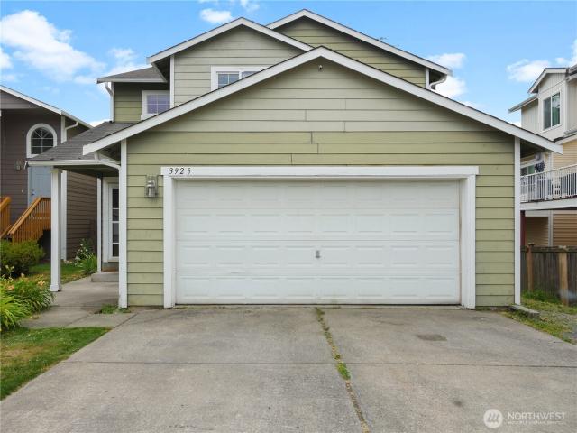 3925 nd Pl SE