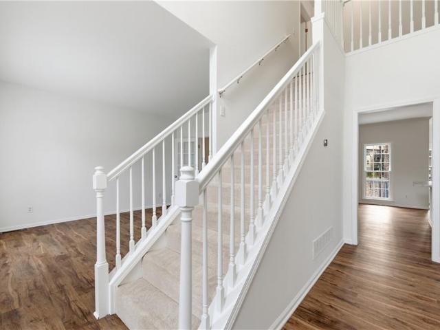 3925 Charlemagne Way SW