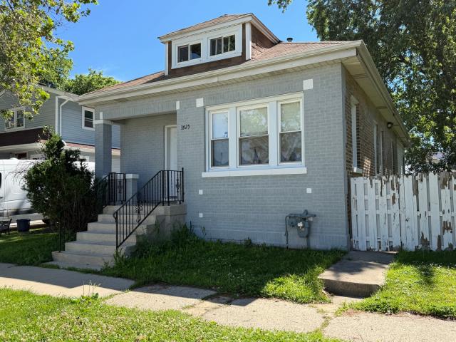 3925 Euclid Avenue