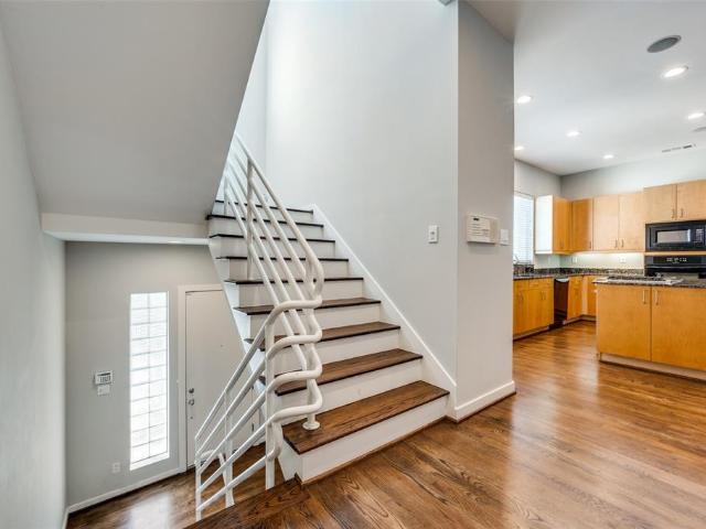 3925 Gilbert Avenue # C