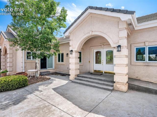 3925 Hill Circle