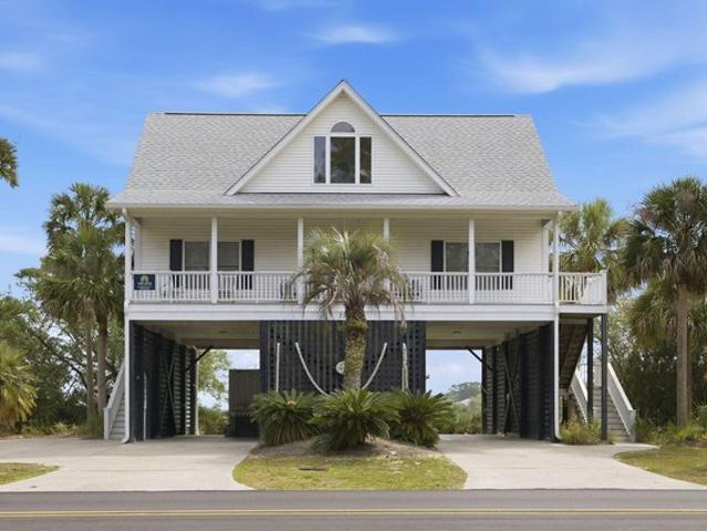 3925 Lybrand St, Edisto Island, SC 29438