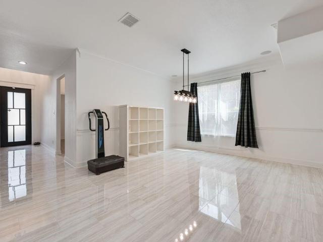3925 Victory Drive