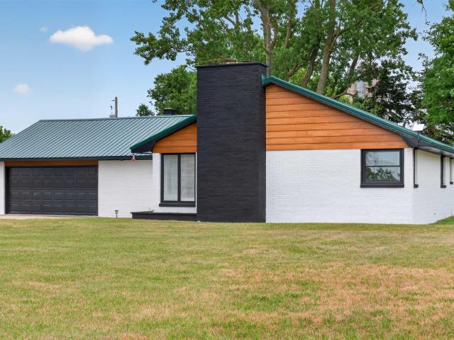 3925 Woods Road
