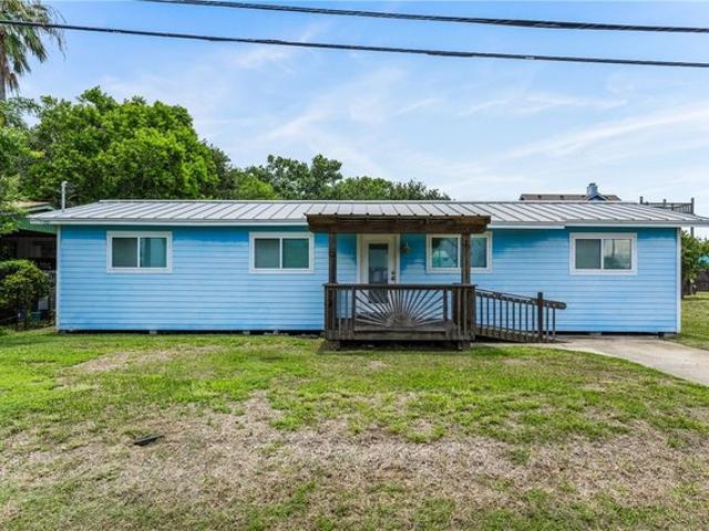 3926 and 3918 Marlin Dr, Corpus Christi, TX 78418