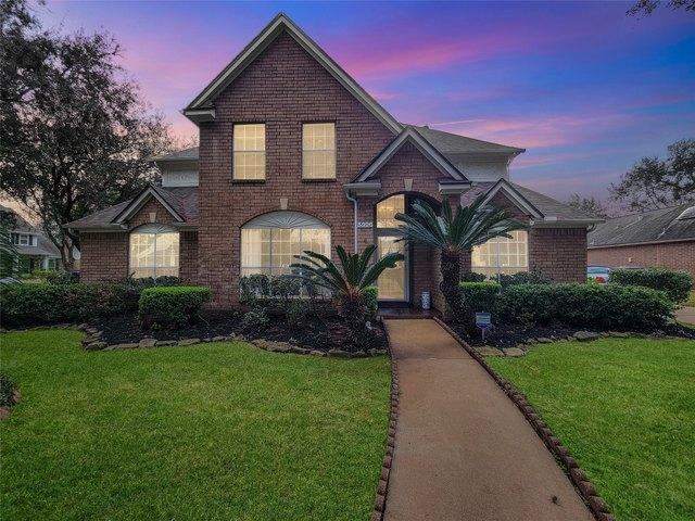 3926 Felicia Dr, Sugar Land, TX 77479