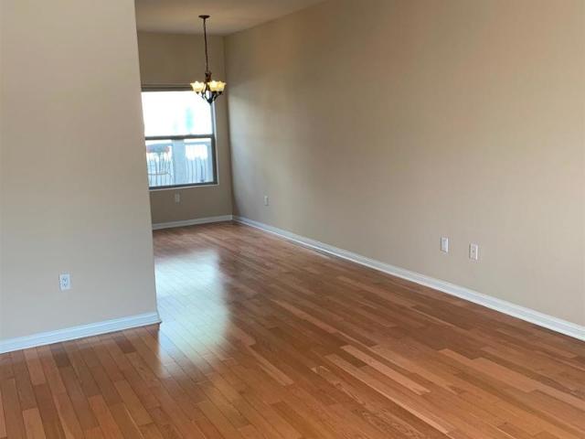 3926 Iowa St