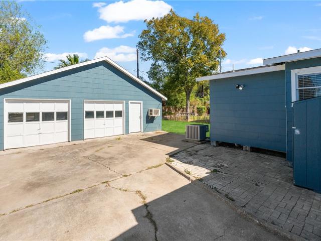 3926 Pyle Drive