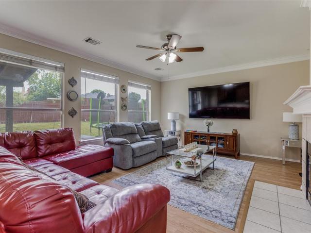 3926 Rolling Oaks Drive