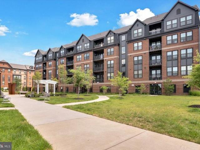 3927 Fair Ridge Dr Ste 307, Fairfax, VA 22033