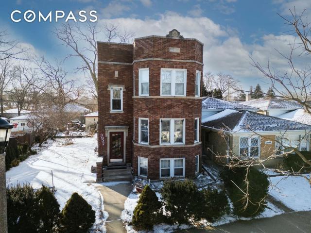 3927 Kirk St 2, Skokie, IL