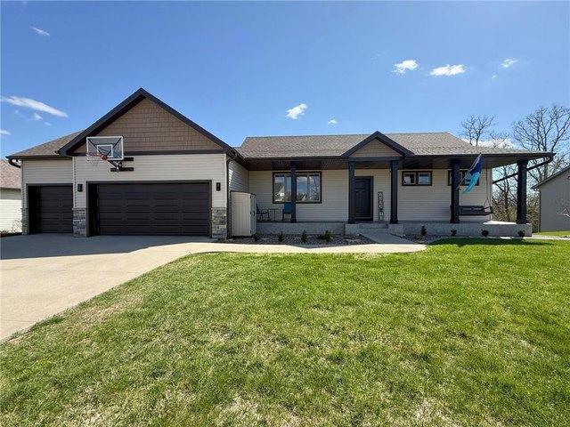 3927 Stone Point Dr NE, Rochester, MN 55906