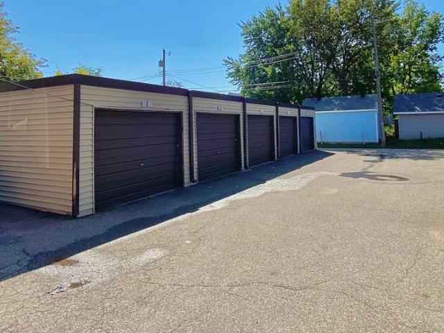 3927 West Broadway 2 Bedroom Apartment for Rent at 3927 W Broadway Ave, Robbinsdale, MN 55422