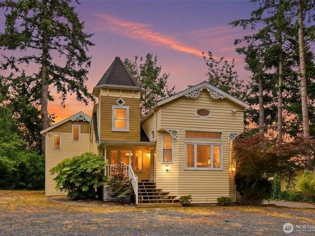 3928 nd St SW, Lynnwood, WA 98037