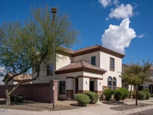 3928 E Branham Ln, Phoenix, AZ 85042 MLS 6675226