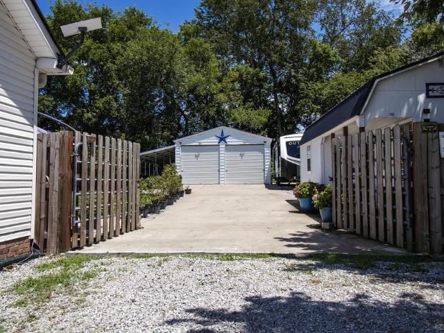 3928 Hearthstone Dr