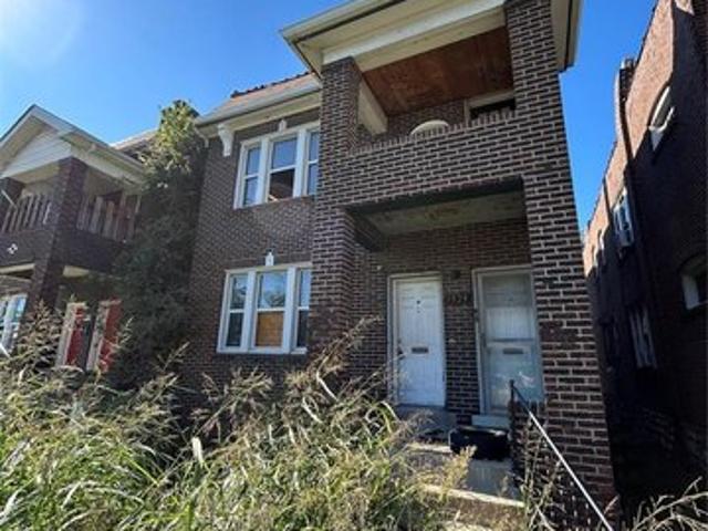 3929 N Taylor Ave, Saint Louis, MO 63115