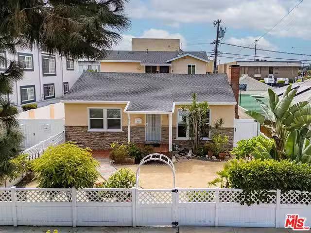 3929 Bentley Ave #A, Culver City, CA 90232