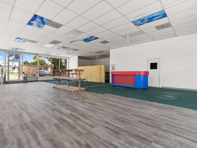 3929 Broadway