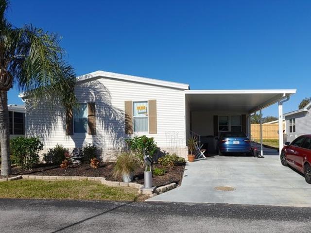 3929 Russian Olive Ln, Zephyrhills, FL 33541
