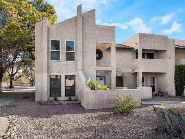 3929 S Torrey Pines Dr, Las Vegas, NV 89103