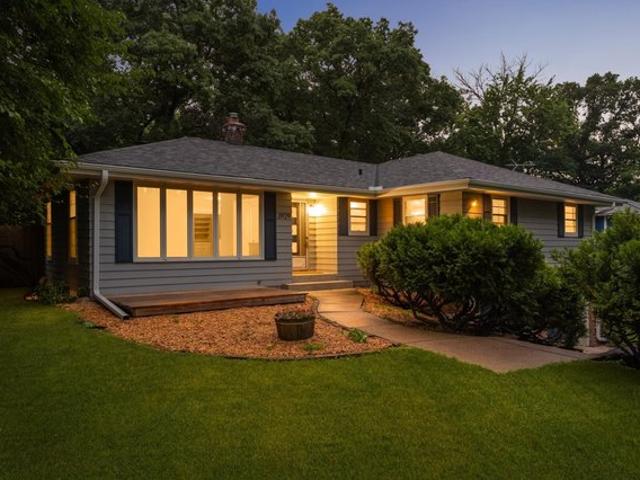 3929 Williston Rd, Minnetonka, MN 55345