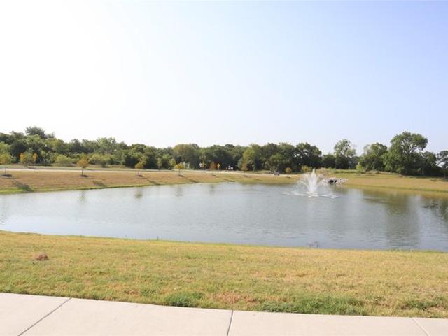 3920 Marble Falls Dr, Farmersville, TX 75442