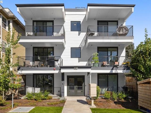 3920 N Montana Ave Unit 301, Portland, OR 97227