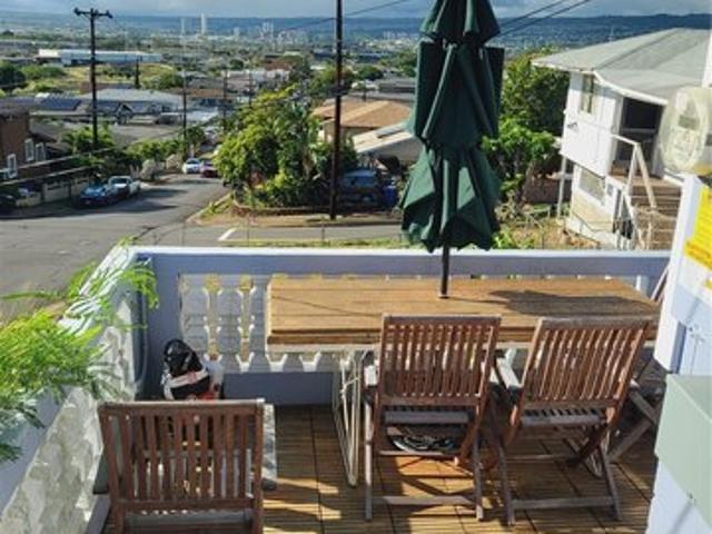 3920 Likini St, Honolulu, HI 96818