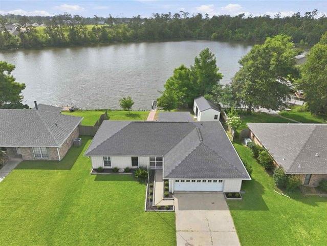 3921 Marie Ct, Lake Charles, LA 70607