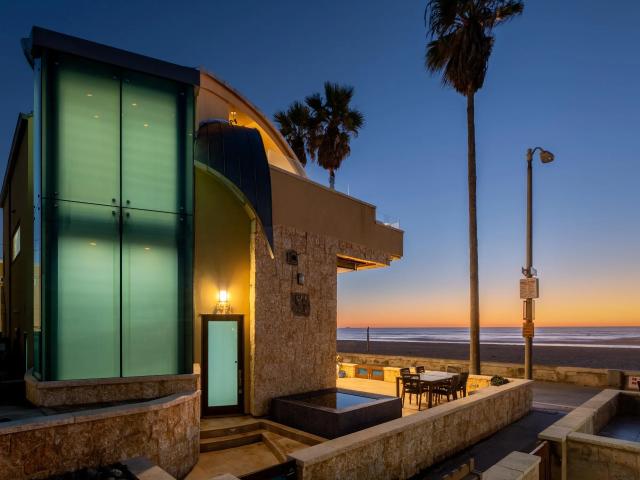 3921 Ocean Front Walk, San Diego, CA 92109 | MLS #260002
