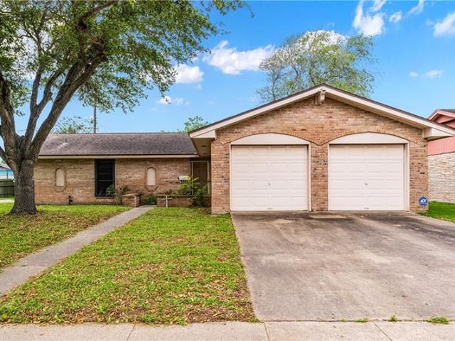 3921 Capri Dr, Corpus Christi, TX 78415