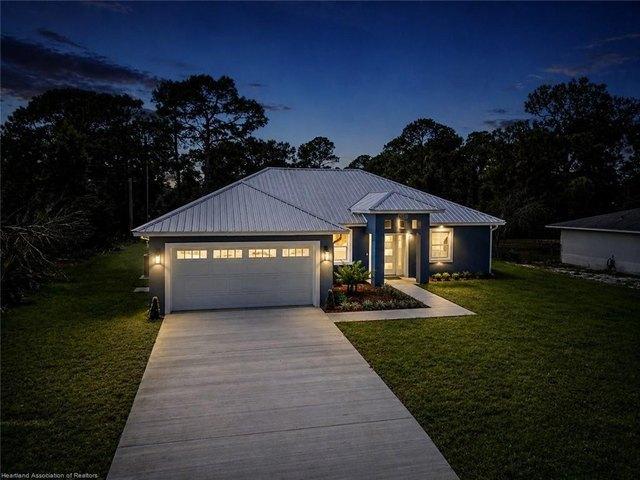 3921 Dauphine St, Sebring, FL 33872