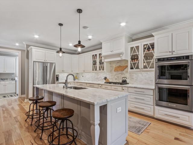 3921 potter woods cv s