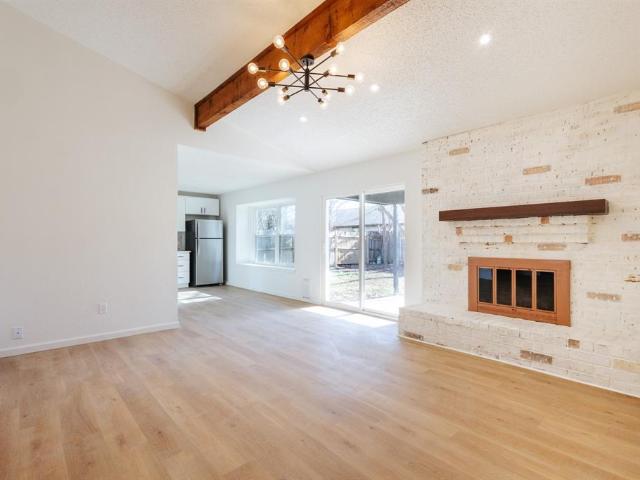 3921 Teaberry Lane