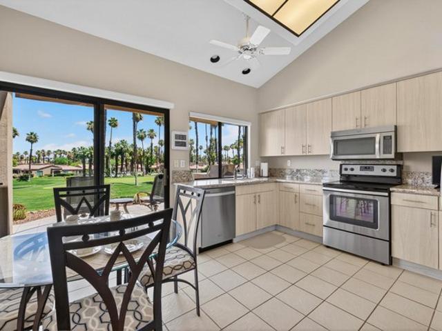 39228 Gladiolus Ln, Palm Desert, CA 92211