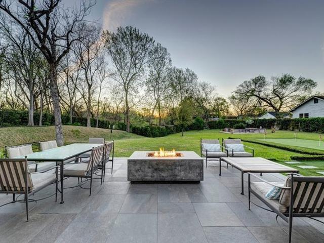 3922 Cotswold St, Houston, TX 77009