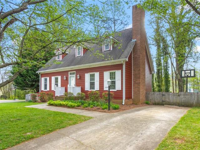 3922 Pondfield Court