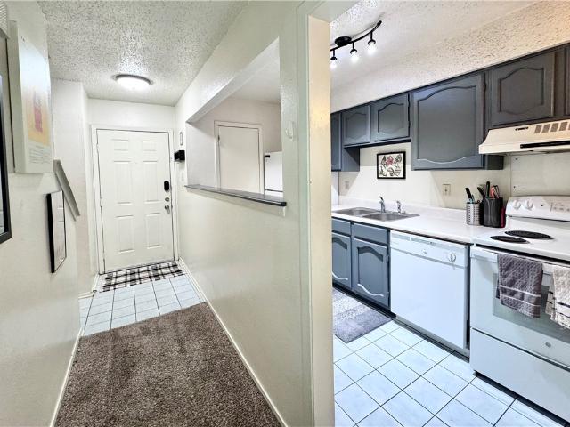 3923 Old Oaks Dr, Unit 5, Bryan, TX 77802 | MLS #26003