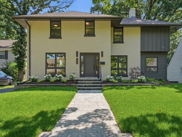 3923 Clausen Ave, Western Springs, IL 60558