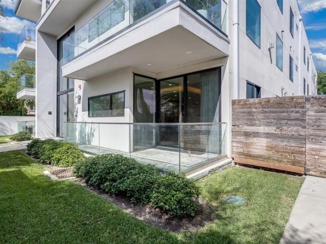 3923 Cole Avenue # 101