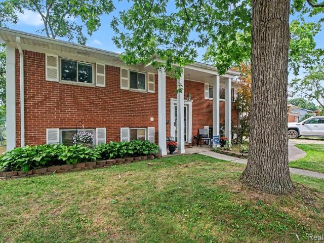 3923 Percy King Road
