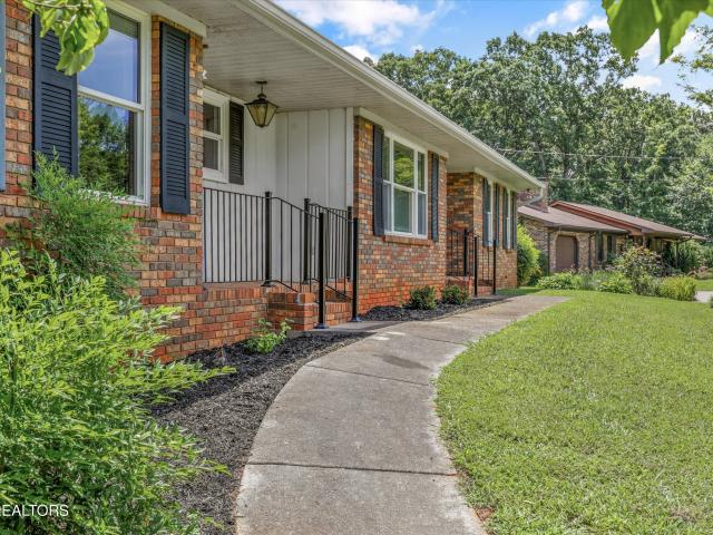 3923 Riverview Drive