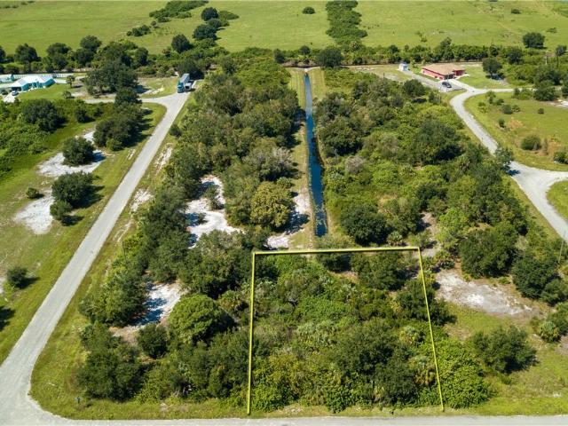 392 Carrillon Ave S, Lehigh Acres, FL 33974 | MLS #225048