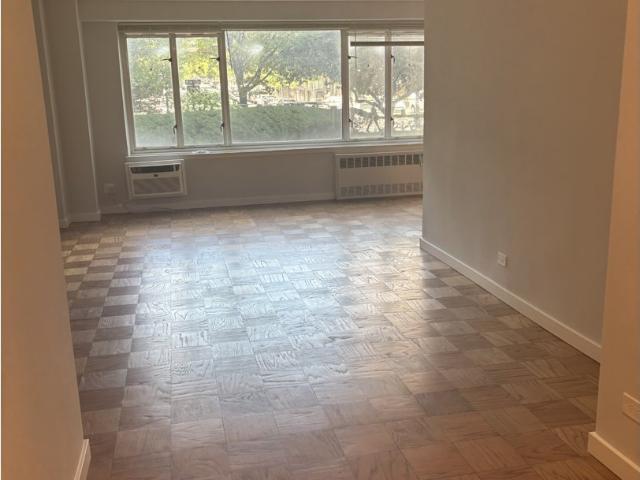 392 Central Park West, New York, NY