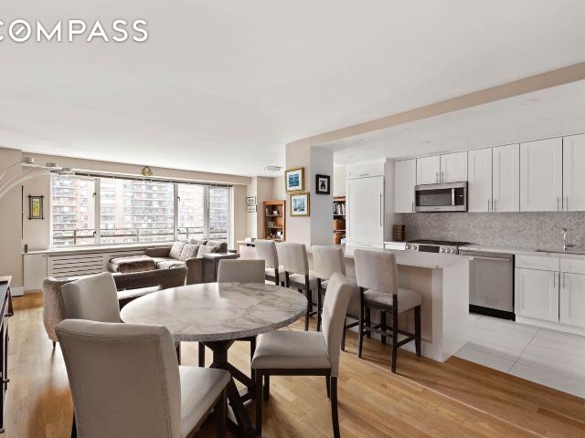 392 Central Park West, New York, NY
