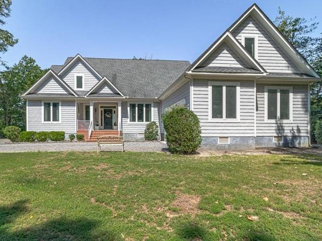 392 Laurel Ln, Heathsville, VA 22473