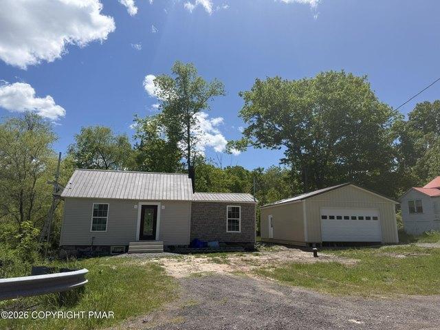 392 Lehman Outlet Rd, Dallas, PA 18612