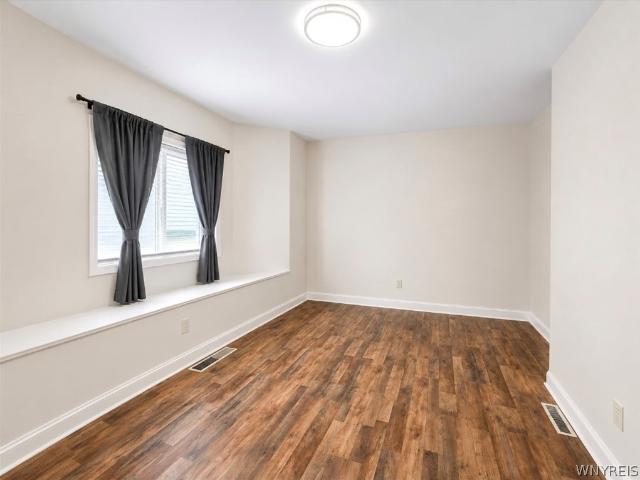 392 Leroy Avenue
