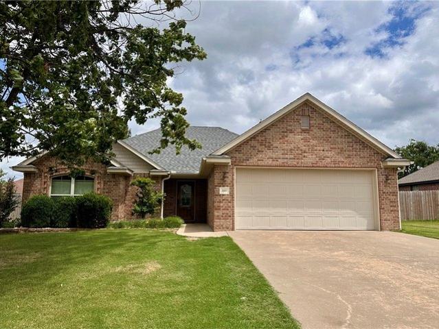392 N Cold Harbor Ave, Fayetteville, AR 72704